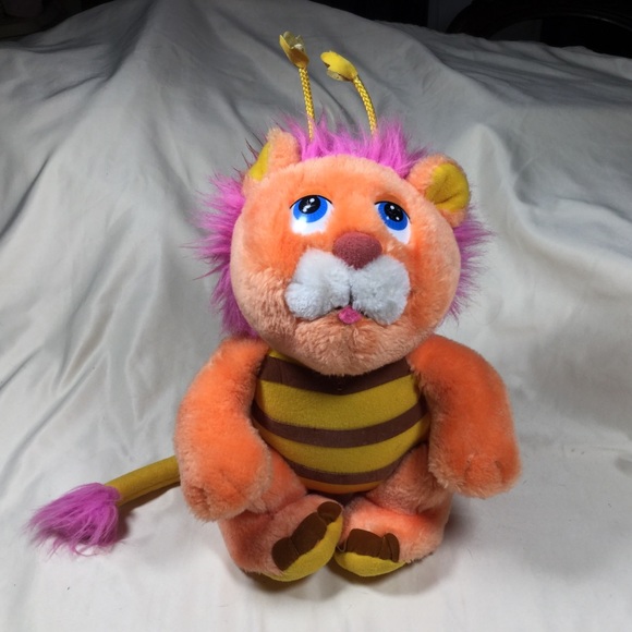 Hasbro | Toys | Vintage 984 Hasbro Wuzzles Bumblelion Plush | Poshmark